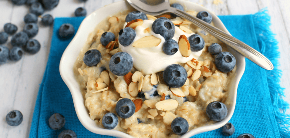 20 Oatmeal Recipes That Will Brighten Your Morning